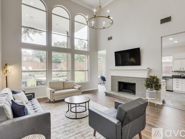 5 BR, 2.5 BA Apartment 2313 Kingsley Dr, Grand Prairie, TX 75050