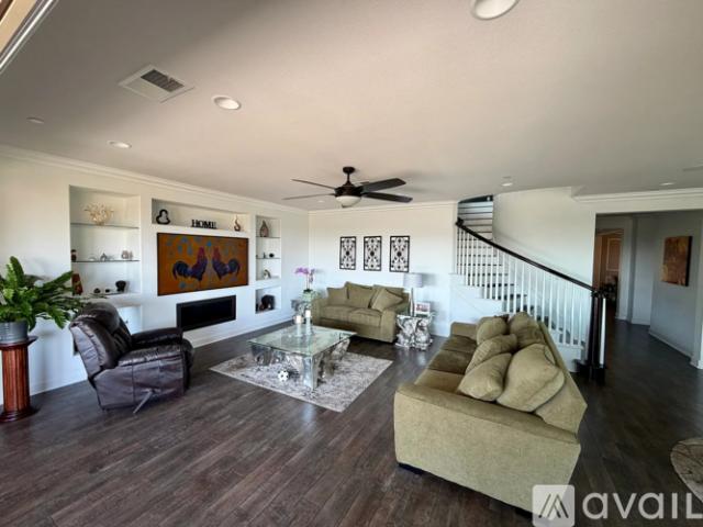 5 BR, 2.5 BA Apartment 442 Cota Lane, Vista, CA 92083