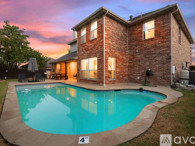 5 BR, 2.5 BA Apartment 508 Bretts Way, Burleson, TX 76028