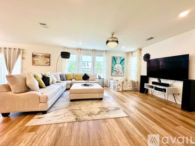 5 BR, 2.5 BA Apartment 524 Ayinger Lane, Austin, TX 78728