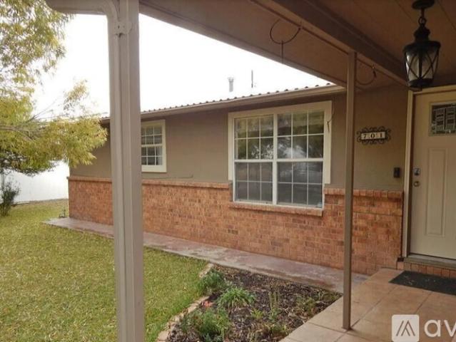 5 BR, 2.5 BA Apartment 701 North 14th Street, Alpine, TX 79830