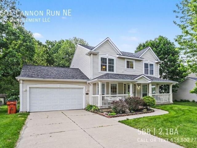 5 BR, 2.5 BA Apartment 7601 Cannon Run NE, Rockford, MI 49341
