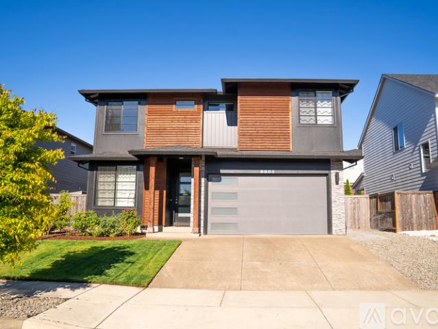 5 BR, 2.5 BA Apartment 9903 Southwest 172nd Avenue, Beaverton, OR 97007