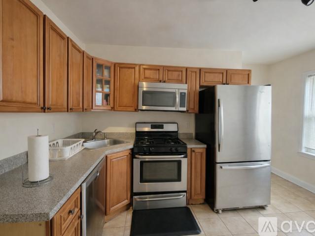 5 BR, 2.5 BA Apartment 9 Medford St, Unit #1, Medford, MA 02155