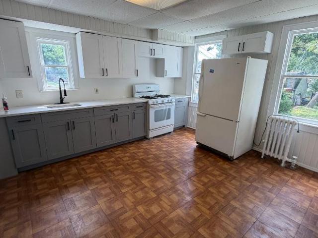 5 Br, 2 bath, Townhouse/Brownstone/RowHouse 207 Watchung Ave