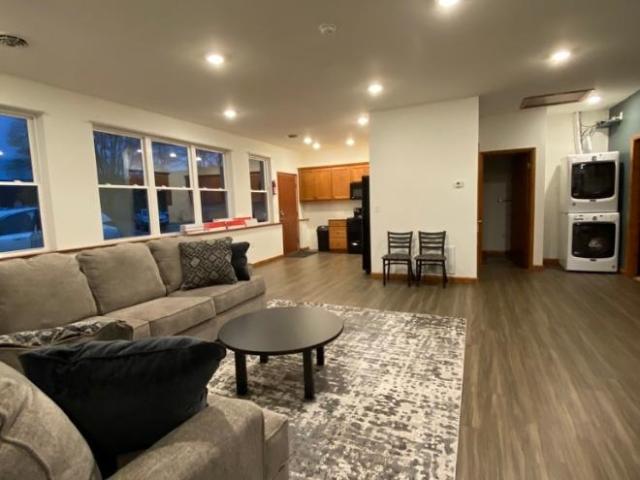 5 Br, 2 bath, Apartment 941 West 3rd Street
