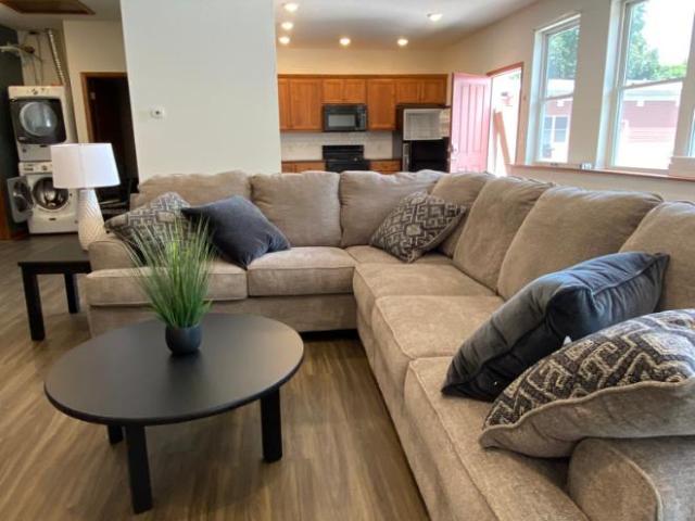 5 Br, 2 bath, Apartment 941 West 3rd Street