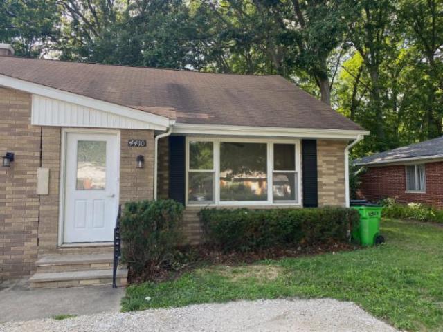 5 Br, 2 bath, Condo 4410 Timberdale Dr