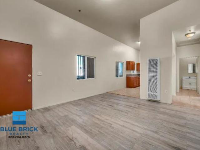 5 Br, 2 bath, Condo 5869 S Figueroa St