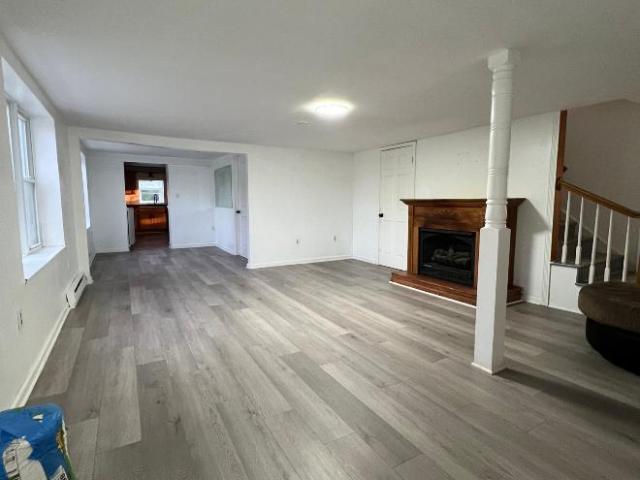 5 Br, 2 bath, Condo 162 Lincoln St