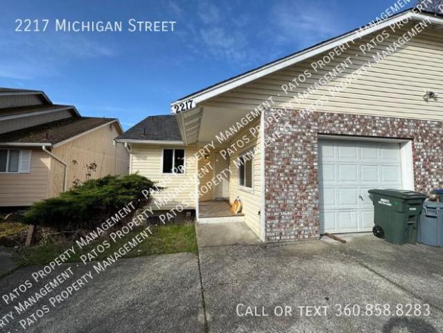 5 Br, 2 bath, Condo 2217 Michigan Street