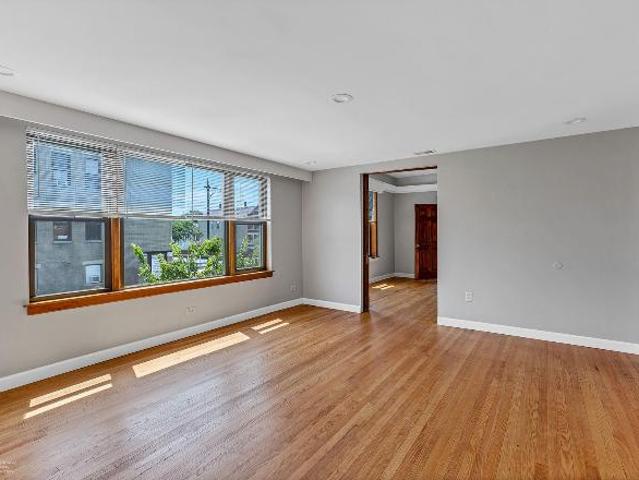 5 Br, 2 bath, Condo 3149 S Morgan