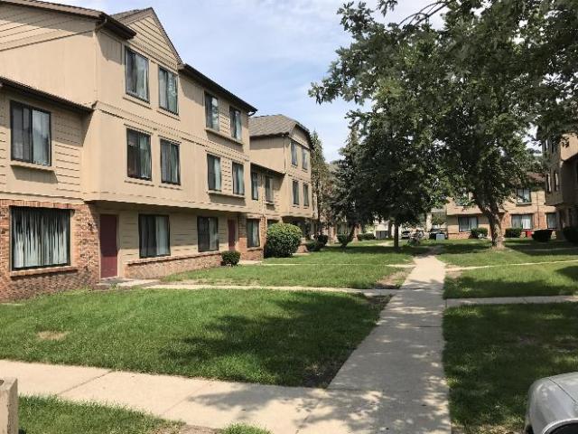 5 Br, 2 bath, Other 1825 S Crawford Dr