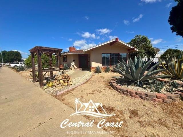 5 Br, 2 bath, Single Family 0 S Hart Dr