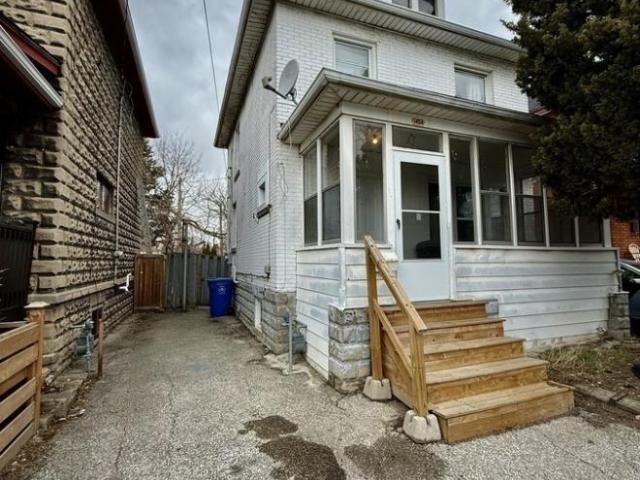 5 Br, 2 bath, Single Family 1454 Martindale
