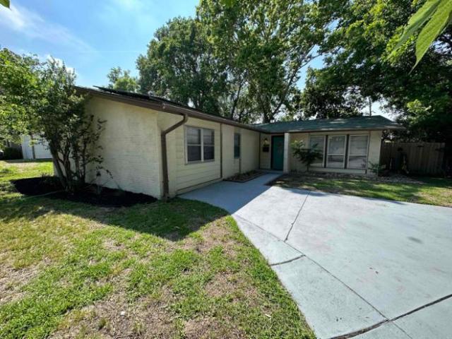 5 Br, 2 bath, Single Family 1509 Camilla Rd