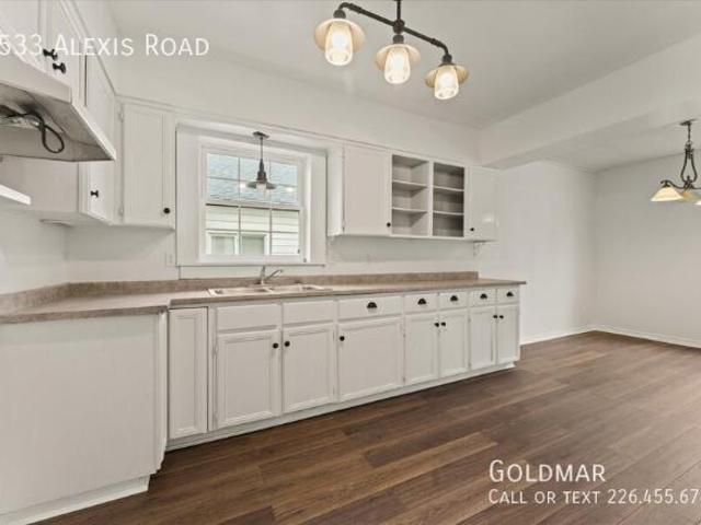 5 Br, 2 bath, Single Family 1533 Alexis Road