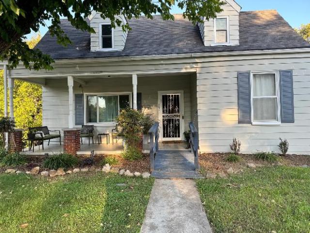 5 Br, 2 bath, Single Family 160 Locust Lane