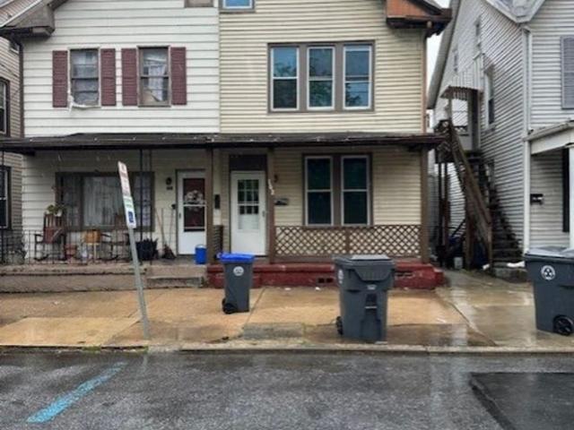 5 Br, 2 bath, Single Family 162 S 2nd St