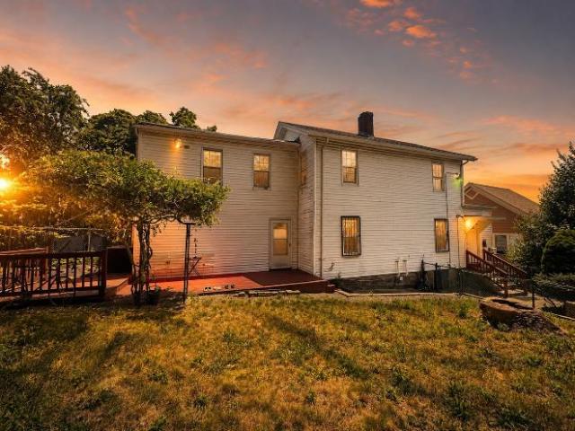 5 Br, 2 bath, Single Family 185r Heath St