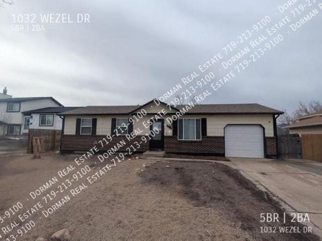 5 Br, 2 bath, Single Family 1032 Wezel Dr
