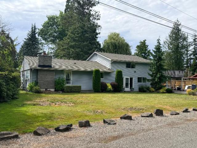 5 Br, 2 bath, Single Family 11108 26th Ave E