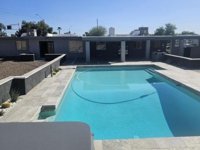 5 Br, 2 bath, Single Family 12602 N Scottsdale Rd