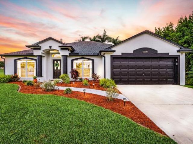 5 Br, 2 bath, Single Family 1300 SE 5th Ter