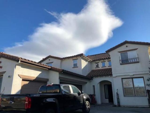 5 Br, 2 bath, Single Family 2423 Mammoth Way