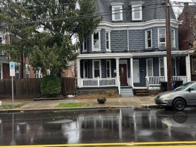 5 Br, 2 bath, Single Family 2609 N 6th St