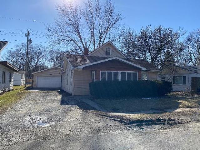 5 Br, 2 bath, Single Family 27 Howard Street