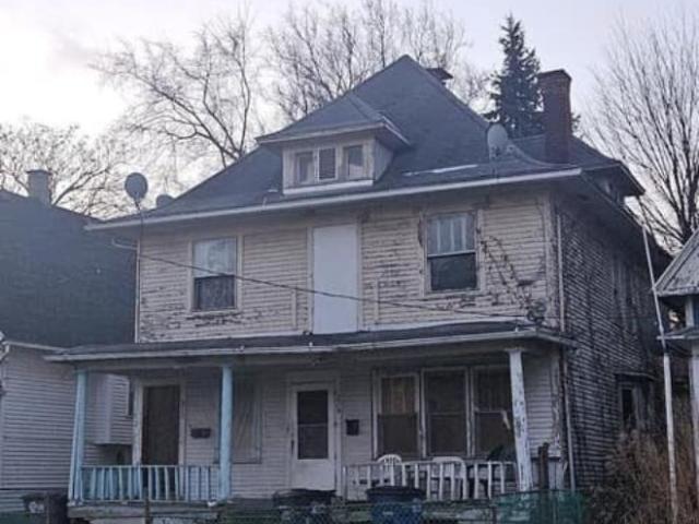 5 Br, 2 bath, Single Family 219 Eastern Ave