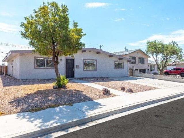 5 Br, 2 bath, Single Family 221 Milinane Dr