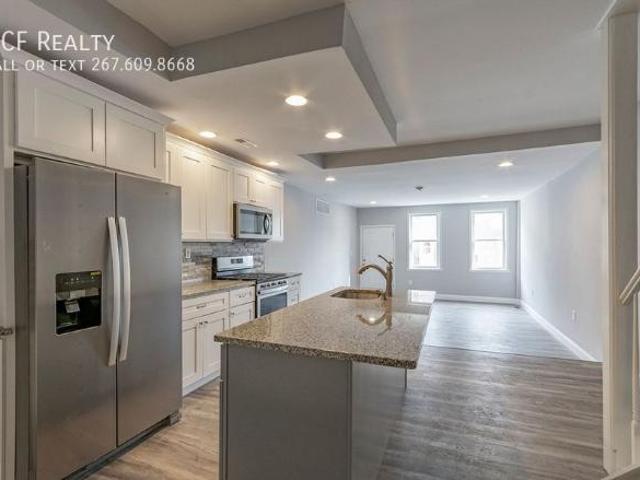 5 Br, 2 bath, Single Family 228 Hermitage St