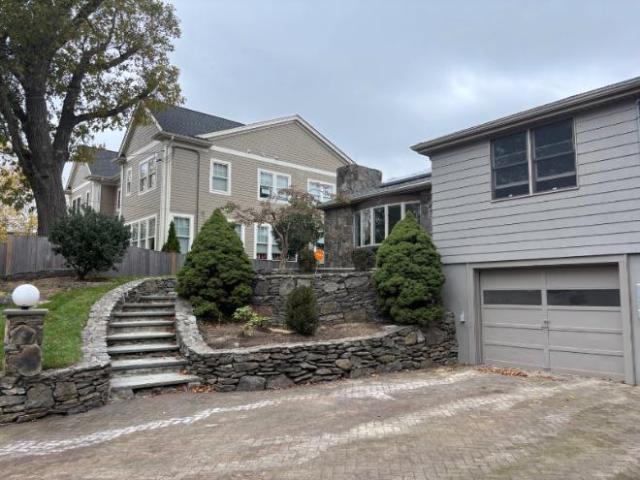 5 Br, 2 bath, Single Family 338 Langley Rd