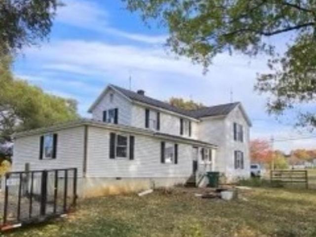 5 Br, 2 bath, Single Family 4235 North Valley Pike