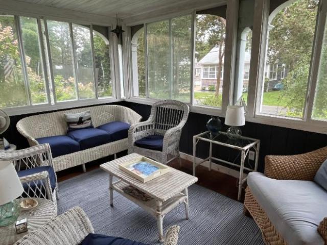 5 Br, 2 bath, Single Family 42 Fairview Road