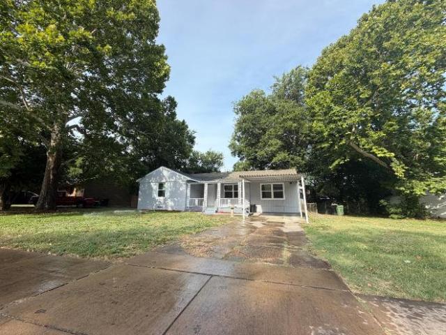 5 Br, 2 bath, Single Family 510 Gay Street