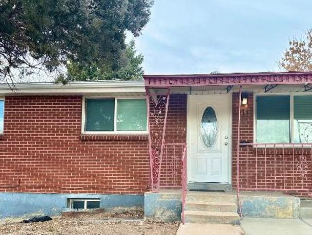 5 Br, 2 bath, Single Family 624 Winona Ct