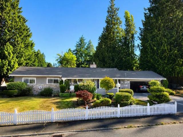5 Br, 2 bath, Single Family 8128 188th St Sw