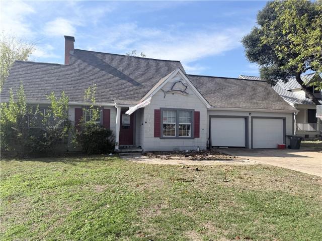 5 BR, 2 BA Apartment 1016 Puryear Drive, College Station, TX 77840