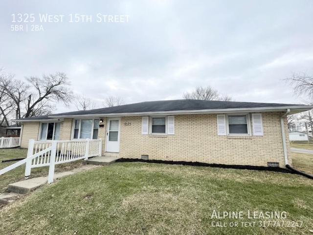 5 BR, 2 BA Apartment 1325 West 15th Street, Anderson, IN 46016