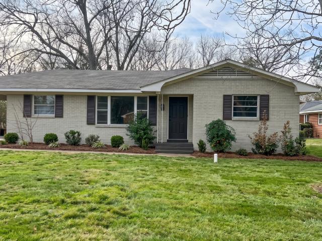 5 BR, 2 BA Apartment 1388 Adrian Ln, Montgomery, AL 36111