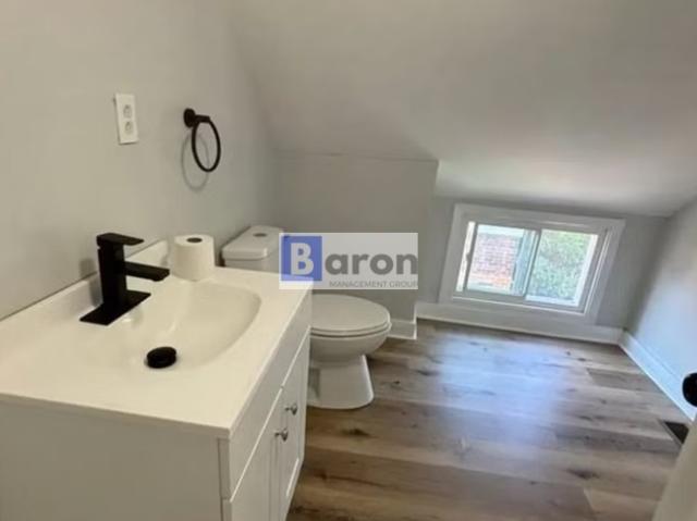 5 BR, 2 BA Apartment 2752 Enslin St, Cincinnati, OH 45225