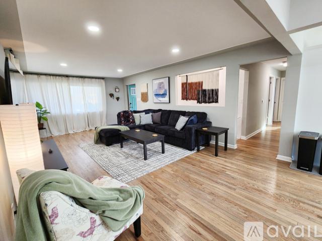 5 BR, 2 BA Apartment 2035 Lima St, Aurora, CO 80010