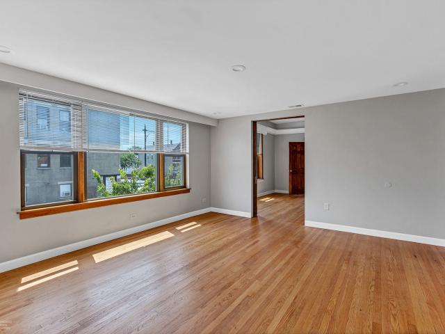 5 BR, 2 BA Apartment 3149 S Morgan Street, Chicago, IL 60608