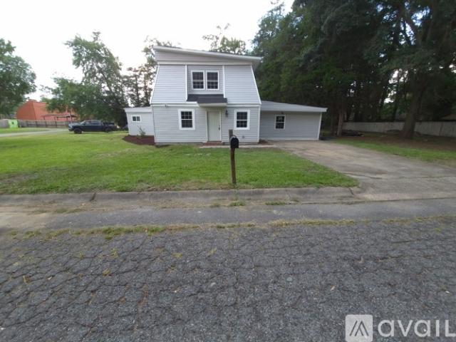 5 BR, 2 BA Apartment 401 N Randolph St, Goldsboro, NC 27530
