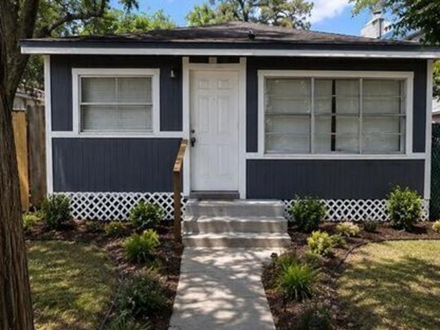 5 BR, 2 BA Apartment 4236 E Cayuga St, Tampa, FL 33610