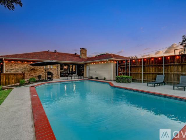 5 BR, 2 BA Apartment 7651 La Bolsa Dr, Dallas, TX 75248
