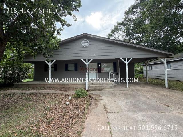 5 BR, 2 BA Apartment 718 Healy Street, North Little Rock, AR 72117